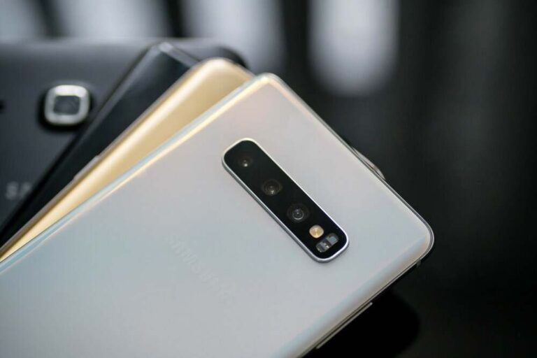 How long do samsung phones last? Explained - Gadgetroyale