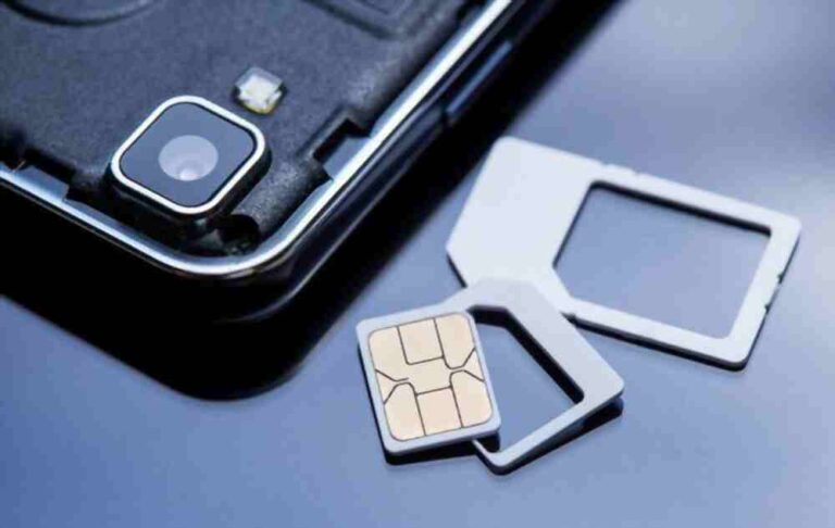 Does changing your sim card delete your contacts (Explained) - Gadgetroyale