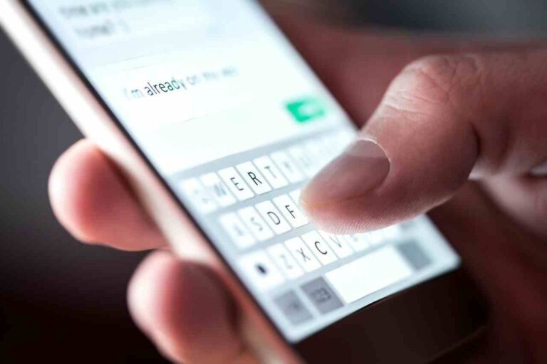 This number is no longer in service text message! What it means ...